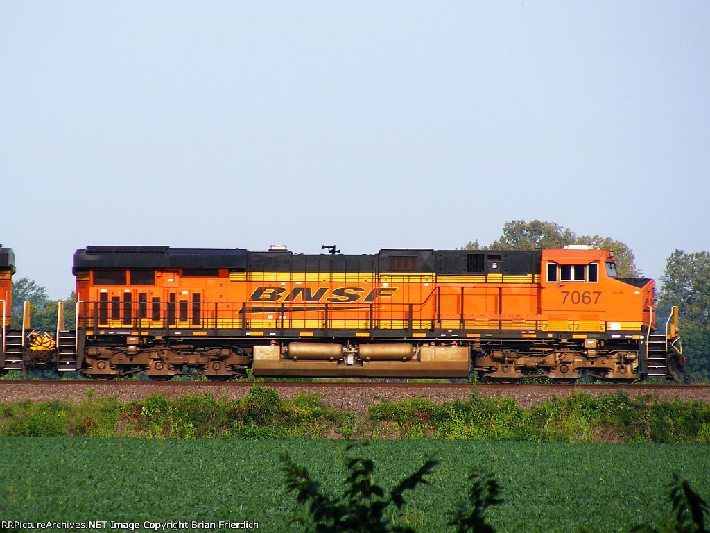 BNSF 7067